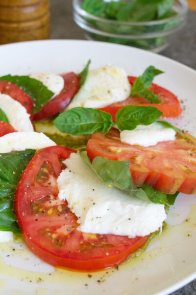Caprese Salad (Insalata Caprese) How to make this classic Italian Salad ...